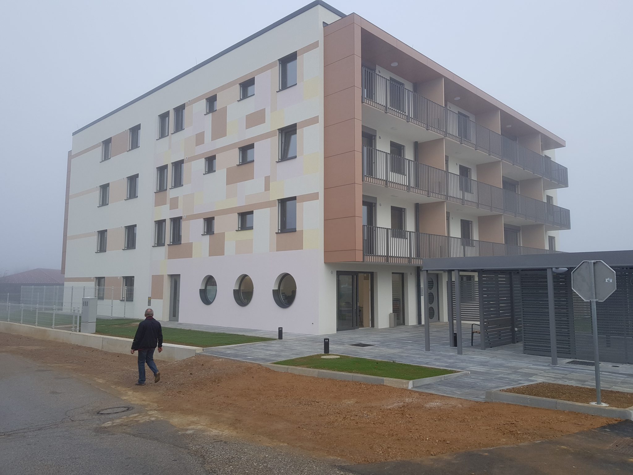 Oskrbovana stanovanja Grosuplje – Česnik projekt d.o.o., podjetje za ...